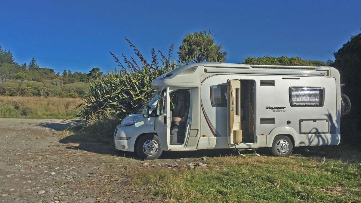 Self-Contained Vehicles – DANNY : DE HEK